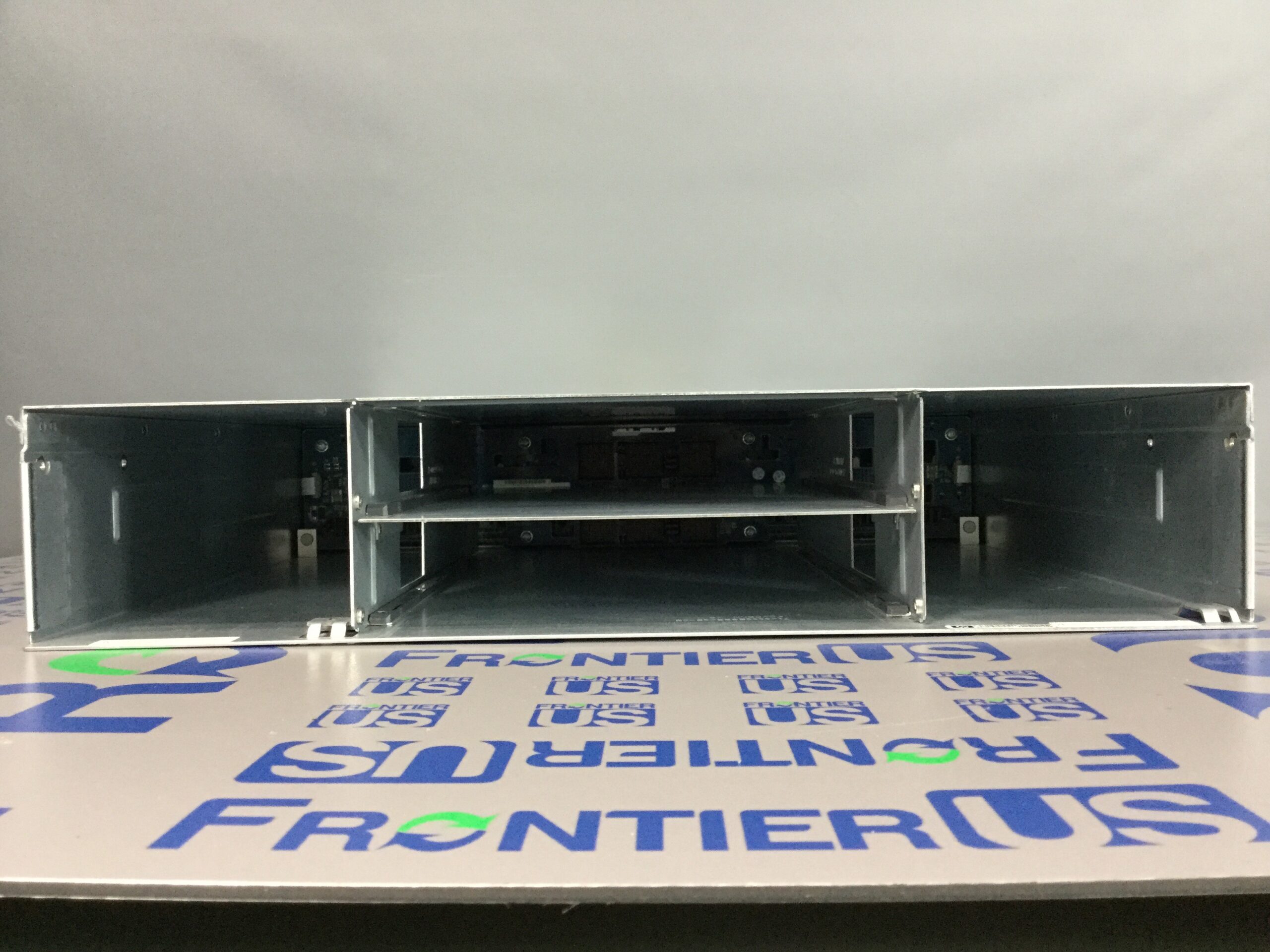 HPE Chassis 2U24 6G with midplane 582939-002 - Frontier