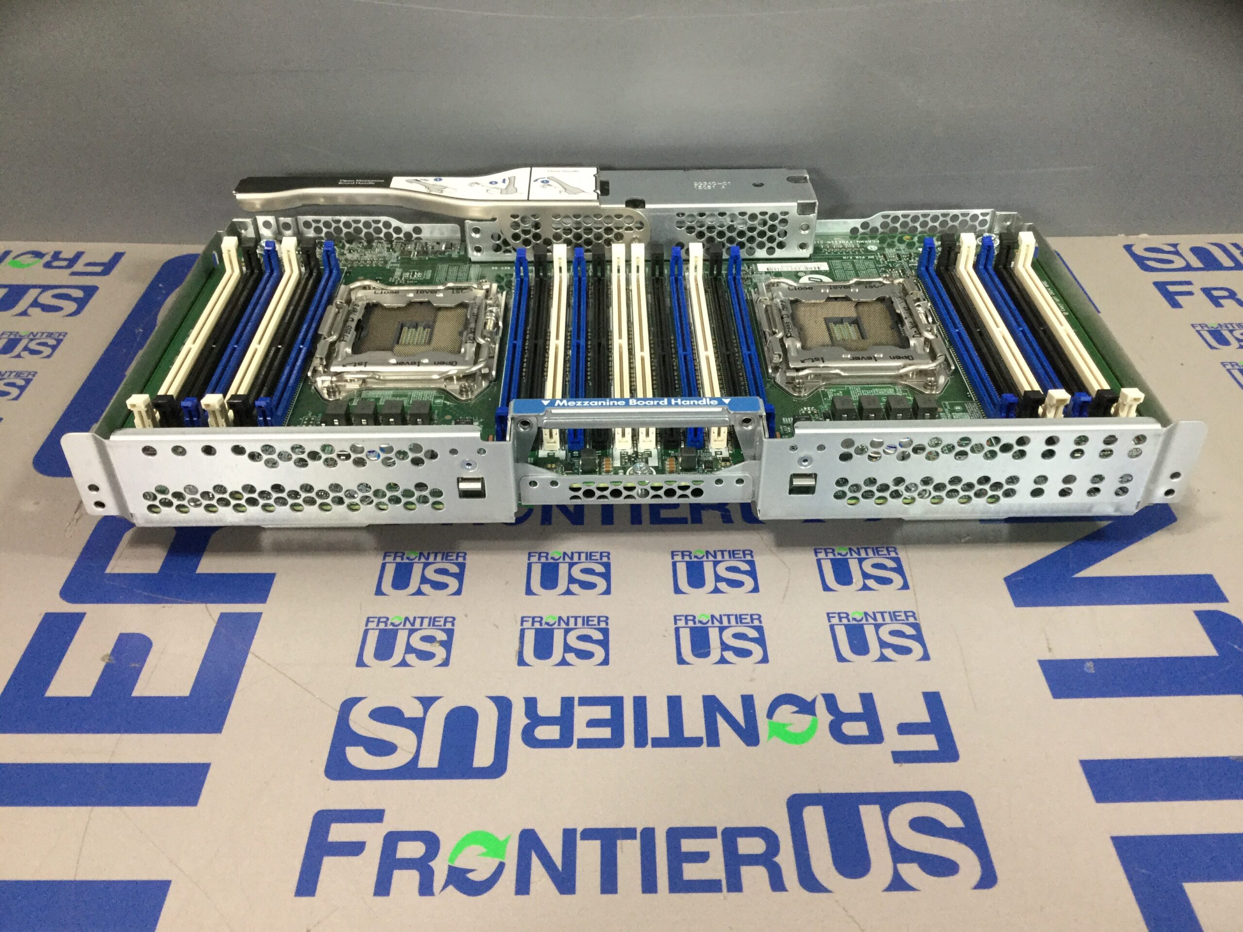 HPE 812910-001 MEZZANINE Expansion Riser Board DL560 Gen9 | FrontierUS