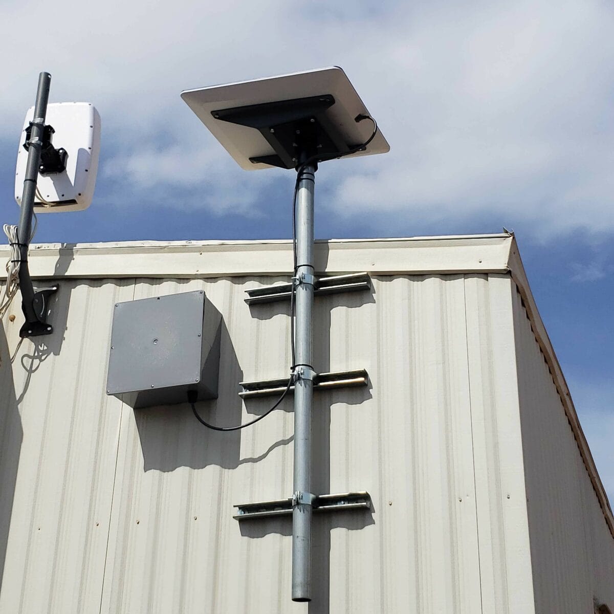 Metro Wireless Keeps Remote Job Site Connected - Frontier